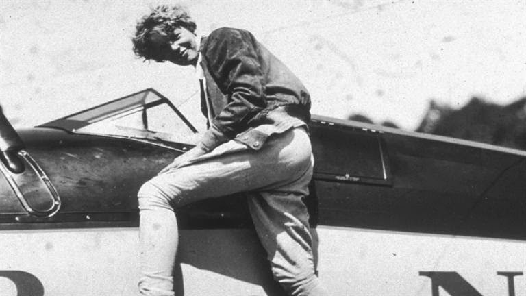 HISTÓRIA LICENCIATURA: 30 Photos of Famous Aviator Amelia Earhart from ...
