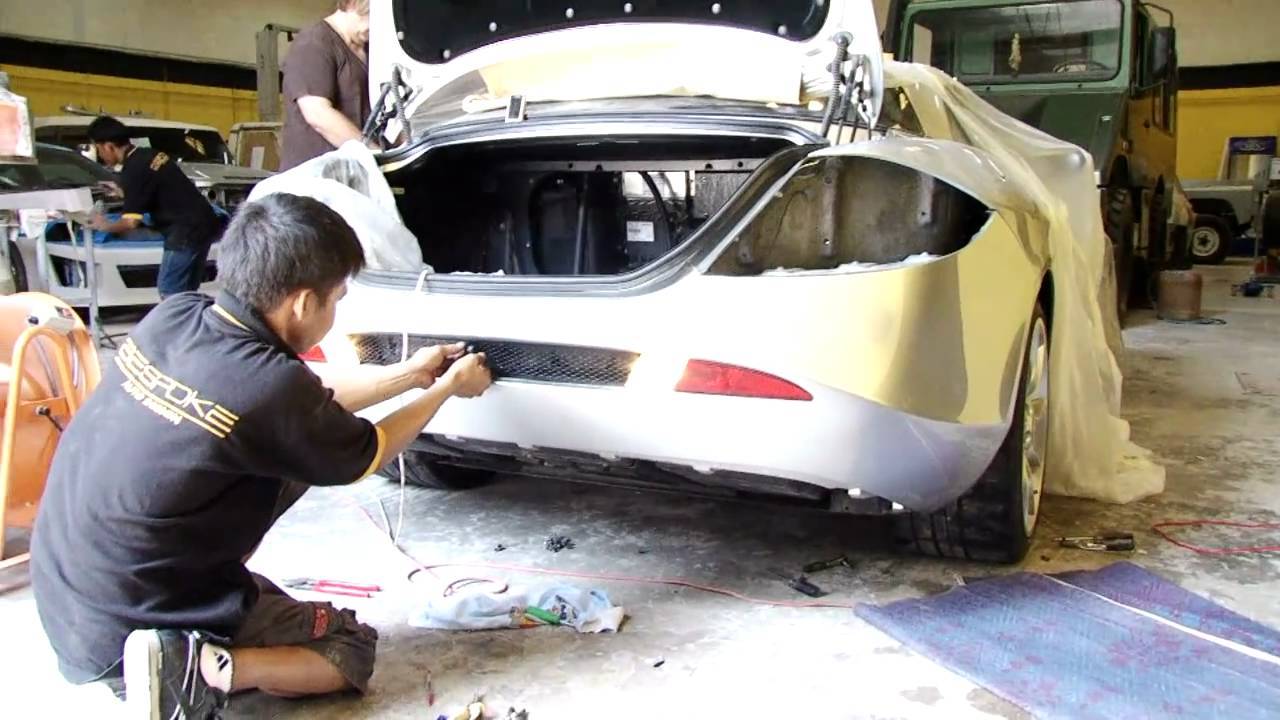 custom car building