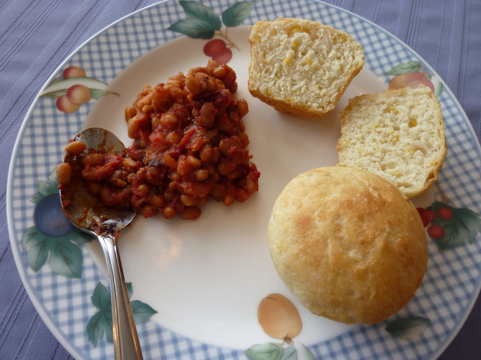 The Yellow Apron: Creamed Corn Rolls