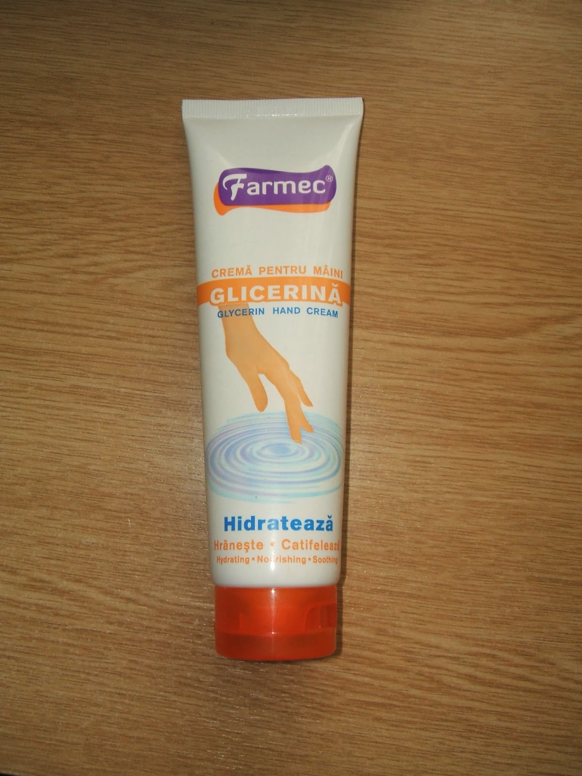 Produse Cosmetice Testate: Farmec crema pentru maini cu glicerina (150 ml)
