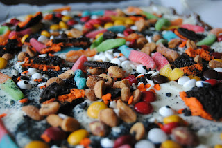 Halloween Crazy Bark (with homemade chocolate graham crackers ...