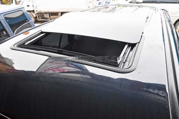 Keren ! Cara Pasang Sunroof di Mobil Toyota Kijang Innova - OtoNTips