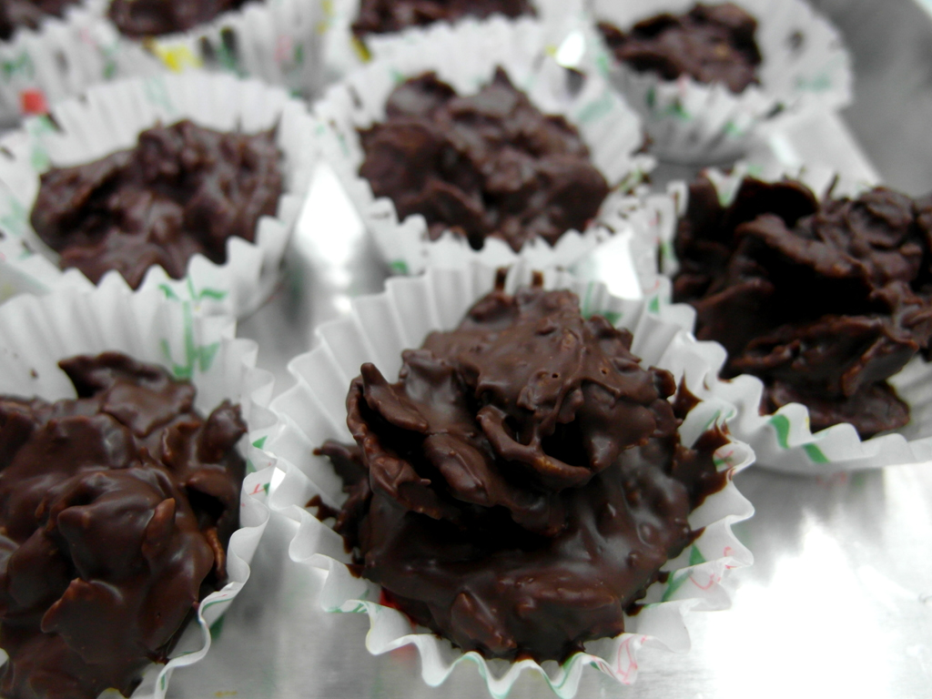 Blissful Bakes by Lynn: Chocolate Cornflakes
