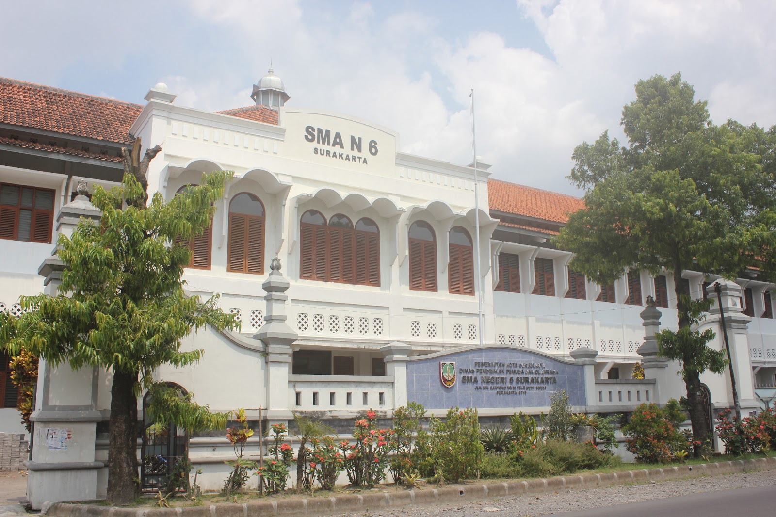 HARMININGSIH: SMA NEGERI 6 SURAKARTA JAWA TENGAH