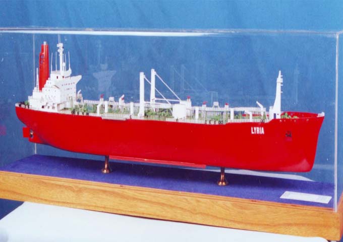 Tanker ship models LYRIA | Manufacturing of scale ship models