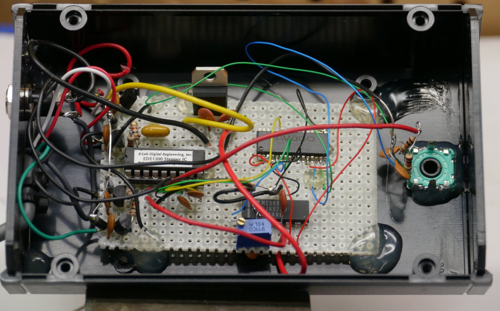 Ben Krasnow: High resolution picture of remote focus control box
