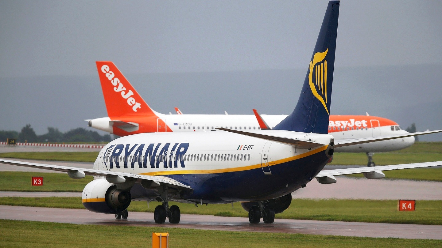 Ryanair and easyJet show Macedonia interest