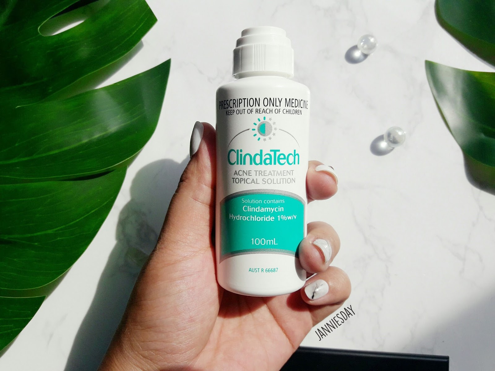 REVIEW :: เปิดกรุรีวิว ไอเท่มที่ใช้ประจำเมื่อยามสิวบุก!