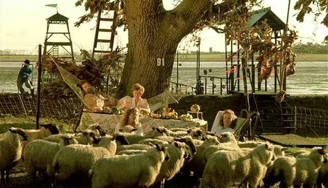 Cinelogía y cinericia : El blog de Pepe Derteano: “Drowning by Numbers ...