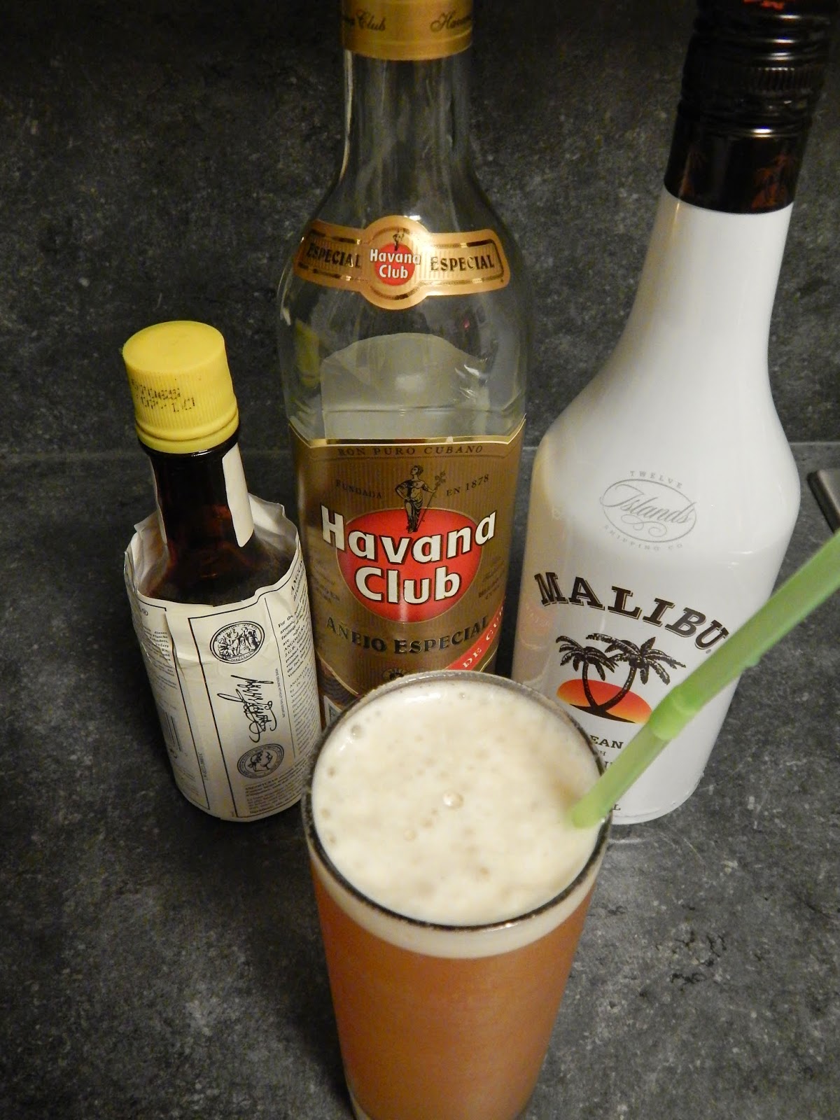 The Cocktailblog: Voodoo Rum Punch