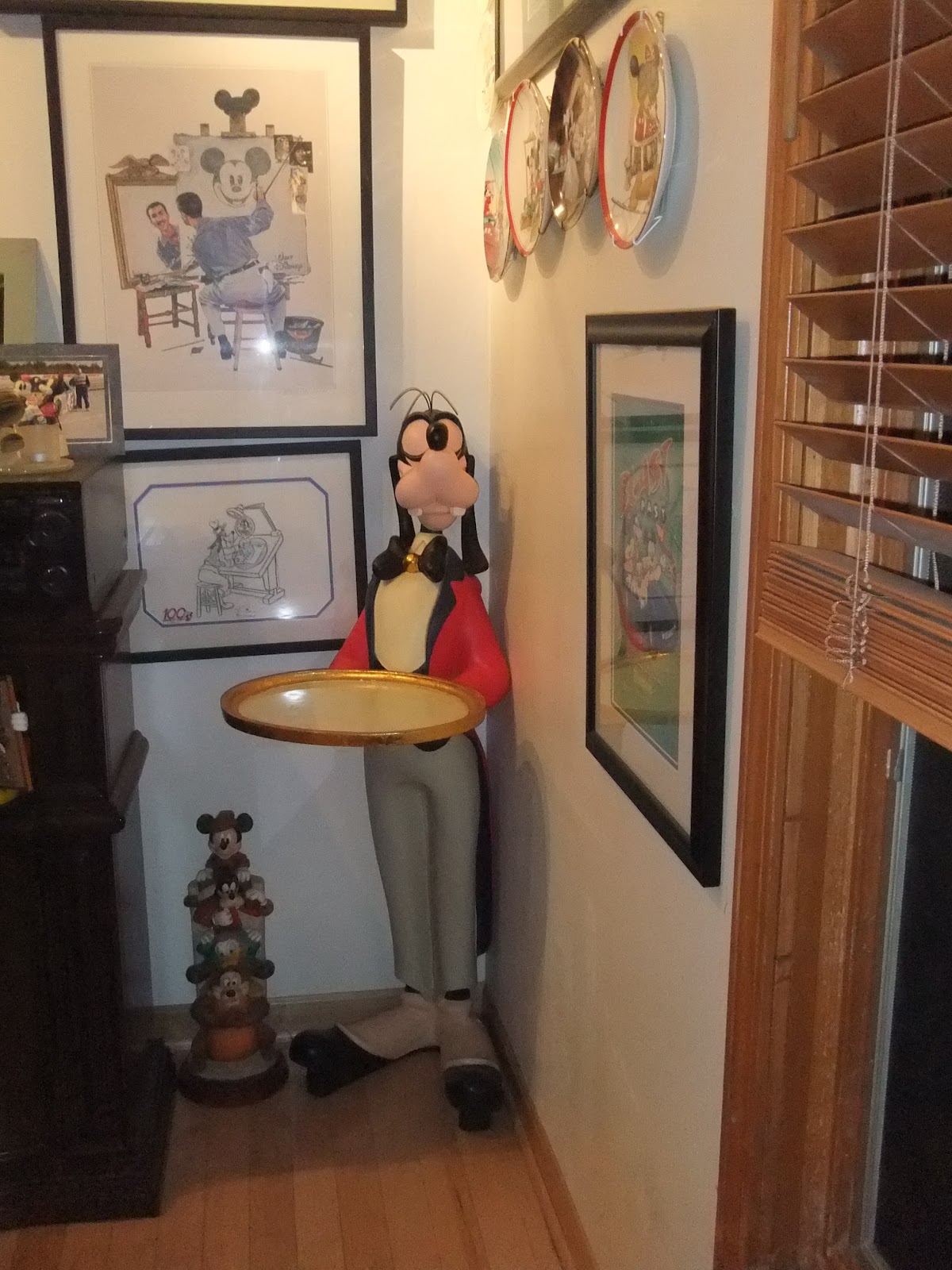 Disney Gals: Goofy's Travels to Chicago