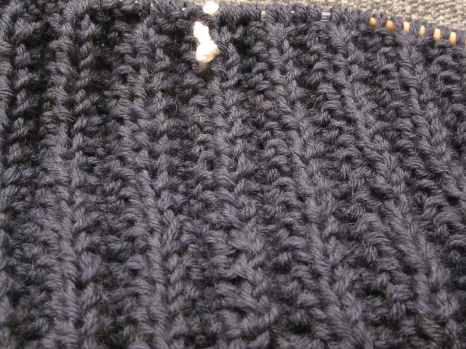 How to Knit Moss Rib in the Round