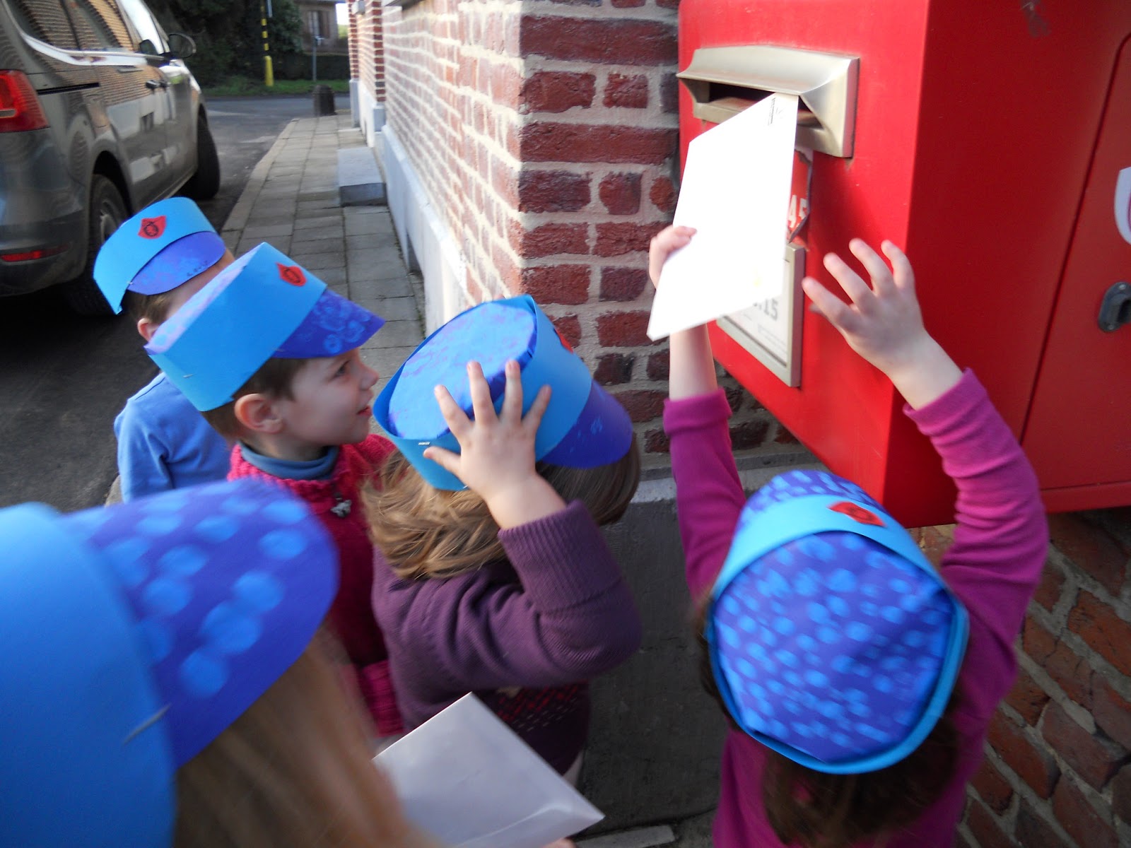 kleuterschool Puur Natuur: Thema; de postbode