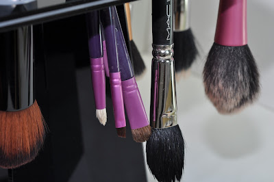 Benjabelle Makeup Brush Tree Review - The Shades Of U