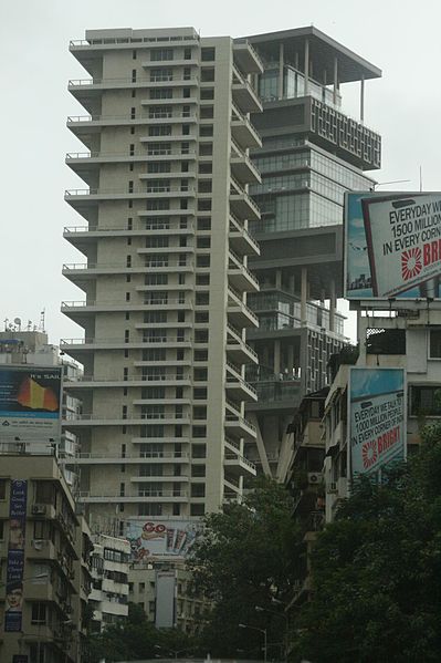 ArchitectureChicago PLUS: The Billion Dollar Mansion where No One Sleeps