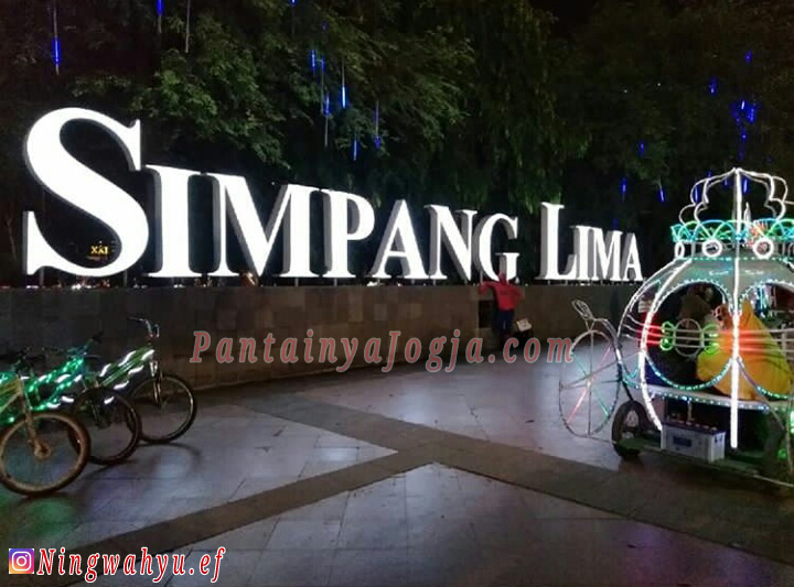 Tempat Nongkrong Wisata Malam Simpang Lima Semarang Yang Tak Terlupakan ...