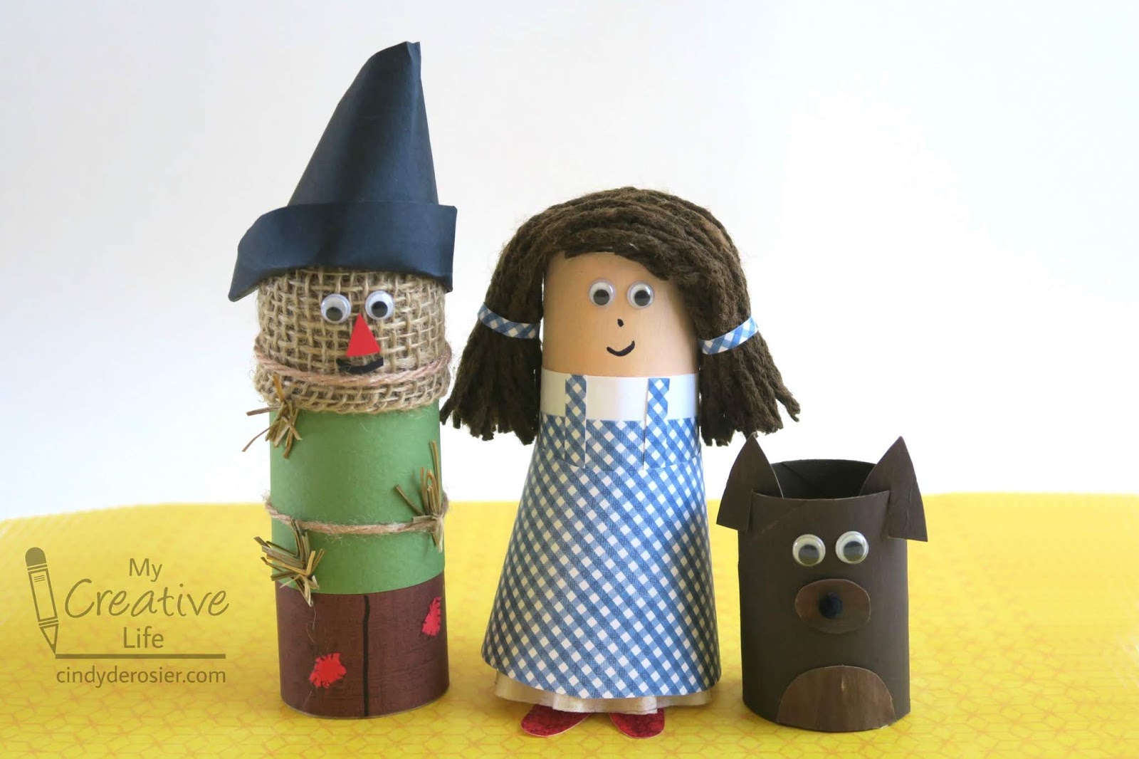 Cindy deRosier: My Creative Life: Cardboard Tube Scarecrow