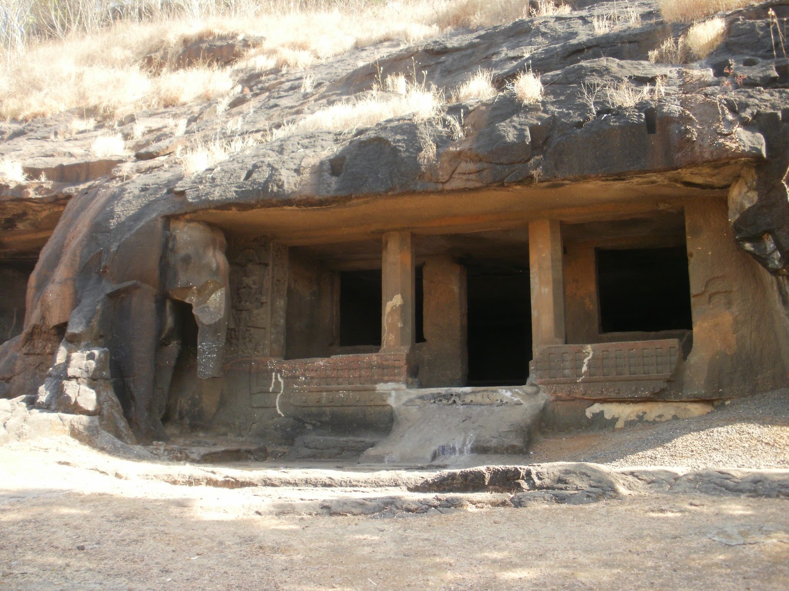 Anurag's Corner: AvchitGad-Birwadi Fort-GhosalGad-TalaGad-Kuda Caves ...