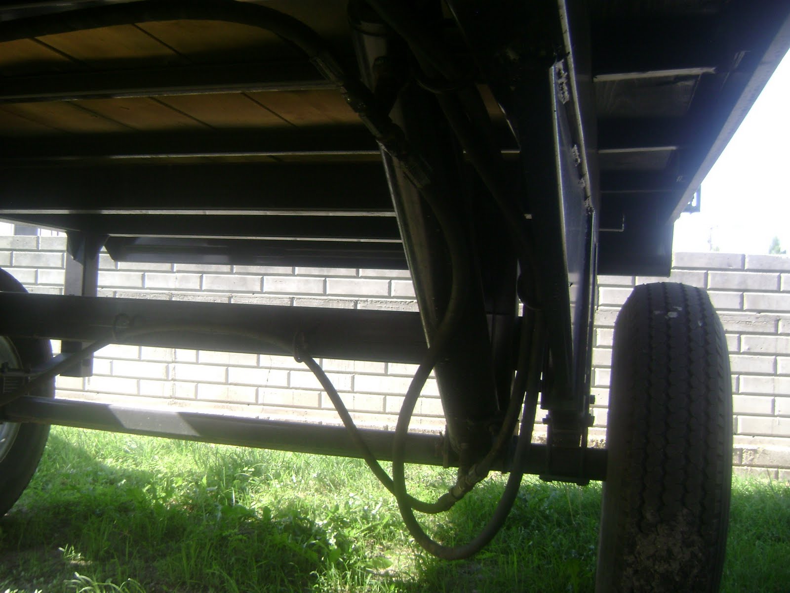 MAQUINARIA AGRICOLA INDUSTRIAL: Remolque Forrajero con Volteo Hidraulico