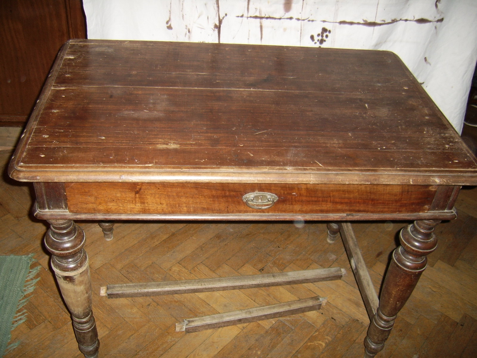 Császár Csaba műbútorasztalos honlapja: Ónémet asztal