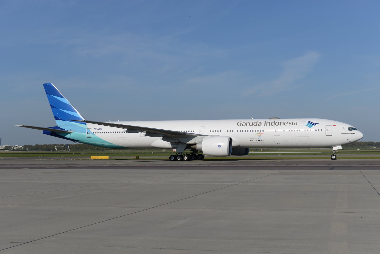 Flyingphotos Magazine News: GARUDA INDONESIA - B777-300ER - PK-GIA