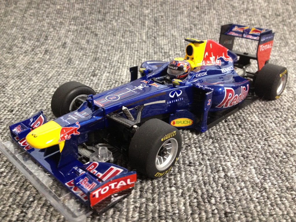 KYOSHOSAN: N.I.A Custom Mini-Z F1 Cars
