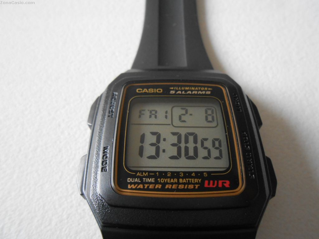 Zona Casio: Prueba: Casio F-201, el modelo más completo de la serie F