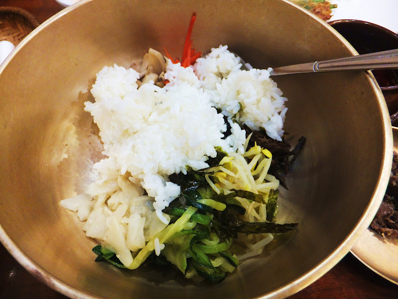 HAPPYDALKIS: 6 April 2012 - 산채비빔밥 Sanchae Bibimbap for dinner at Nampo