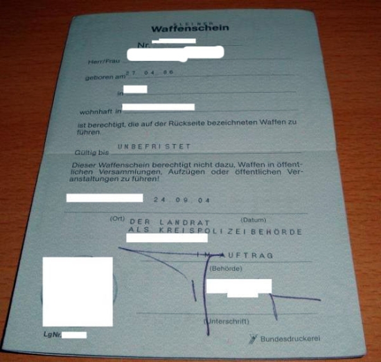 Ultraweibchen: Waffenschein