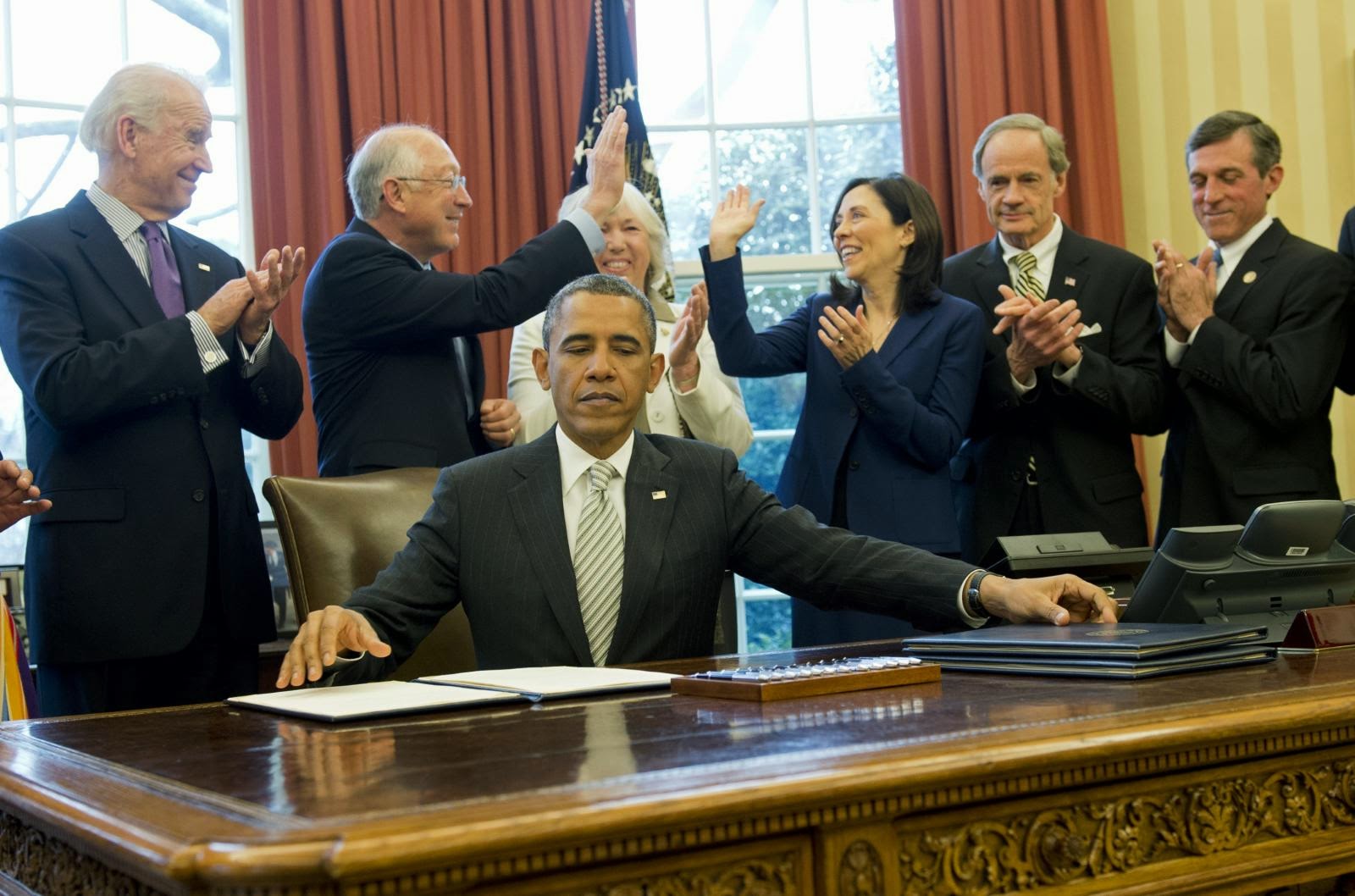 Fine Dry Wit: Obama's Three Pen Opera