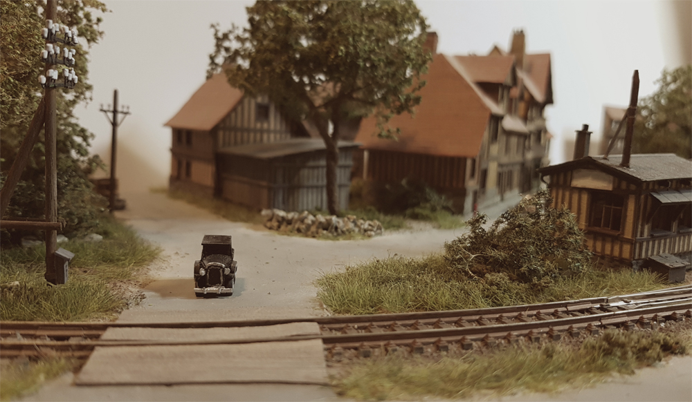 fantasy-gelaende: Modellbahn-Diorama: Die Stadt wächst weiter!