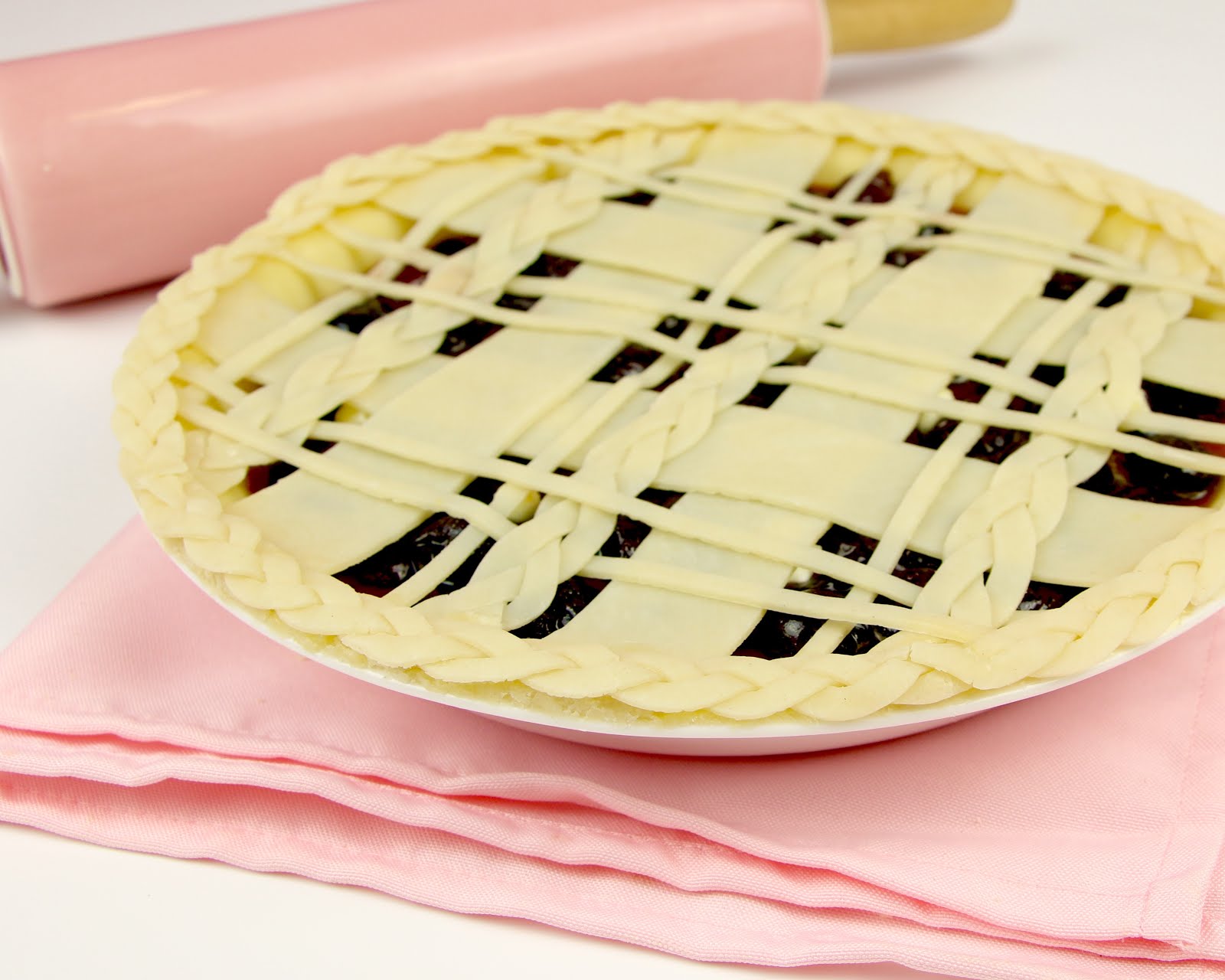 {VIDEO} THE BEST Easy Sweet Cherry Pie with Braided Lattice Top (Fresh ...