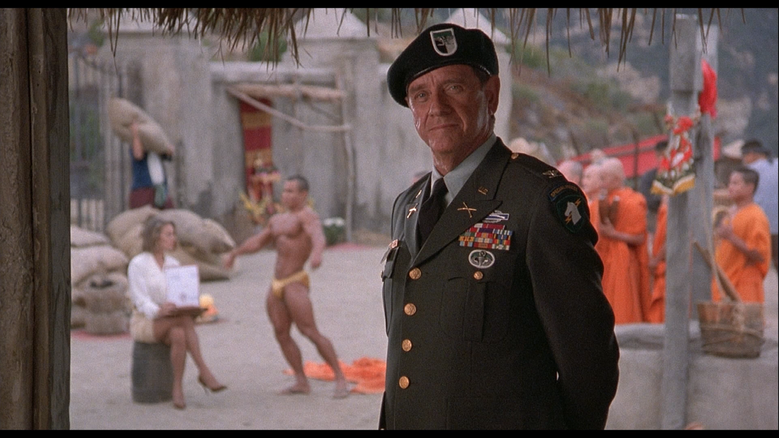 Happyotter: HOT SHOTS! PART DEUX (1993)