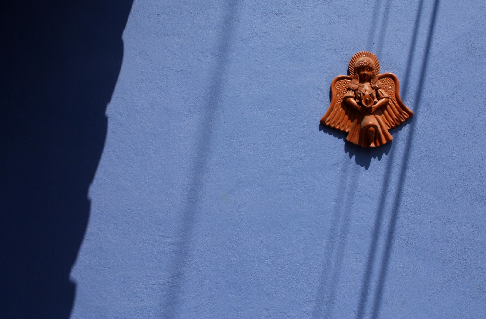 Espacios y despacios: Ángel de barro en un cielo de fantasía - Clay ...