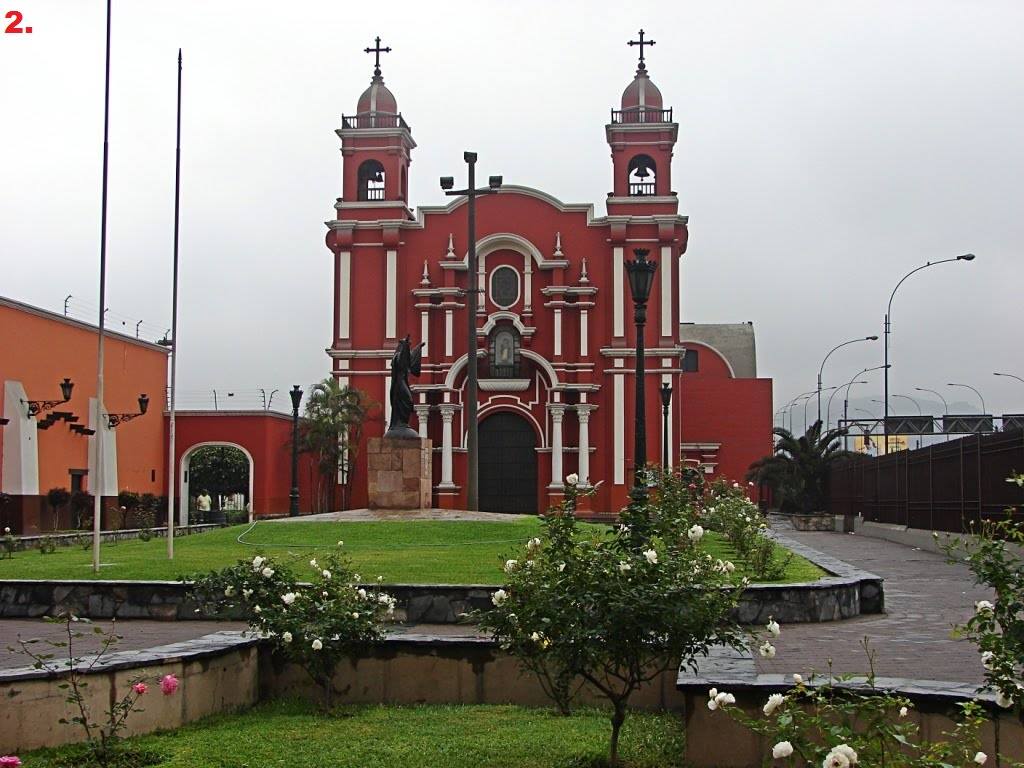 The path of the SEVEN CHURCHES - Easter tradition | Gringo Peru