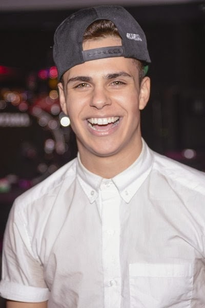 *Midnight Red*: Os presento a Midnight Red.