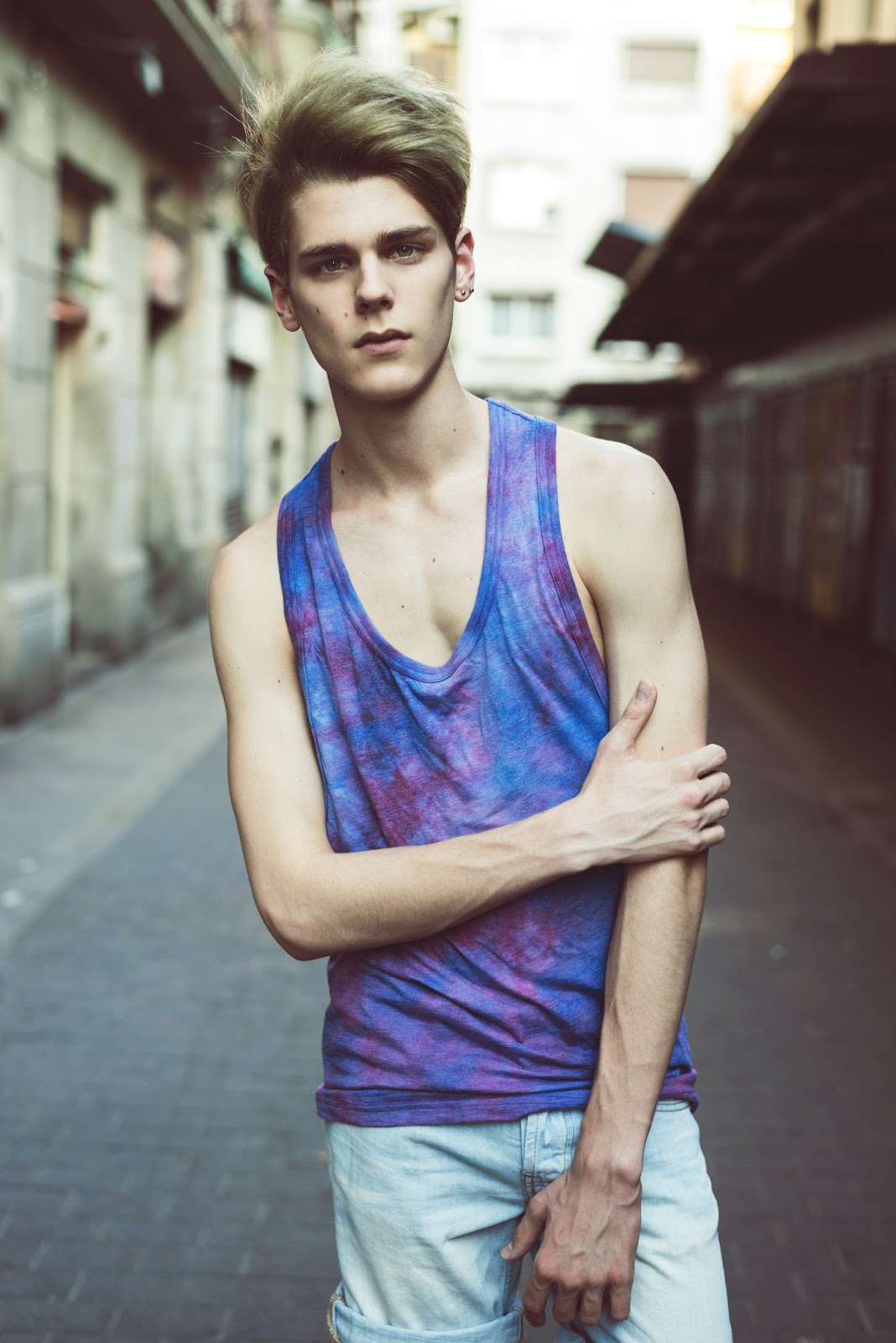 BEHIND THAT EYE: THE HYPE STYLE (By: Blu Equis)