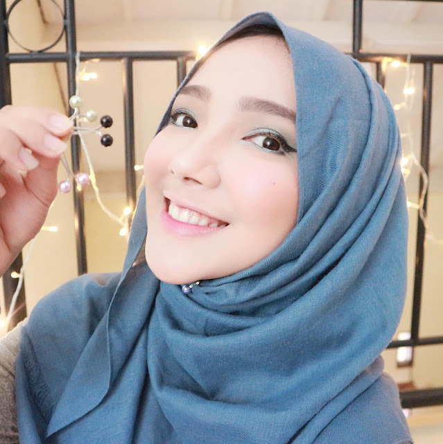 Smile of Face Beautiful Hijab Cute Girl - Cute Hijaber