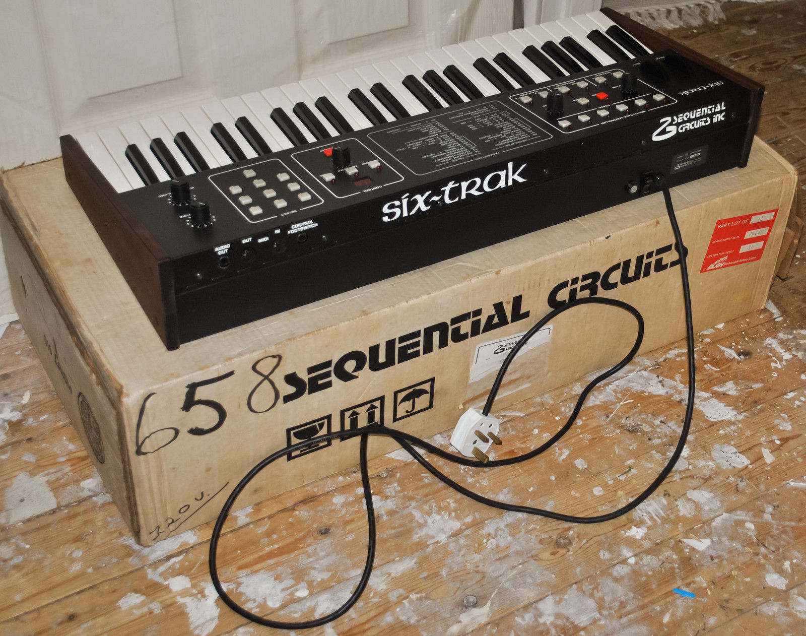 MATRIXSYNTH: SEQUENTIAL CIRCUITS SIX-TRAK SN 000658 with Original Box