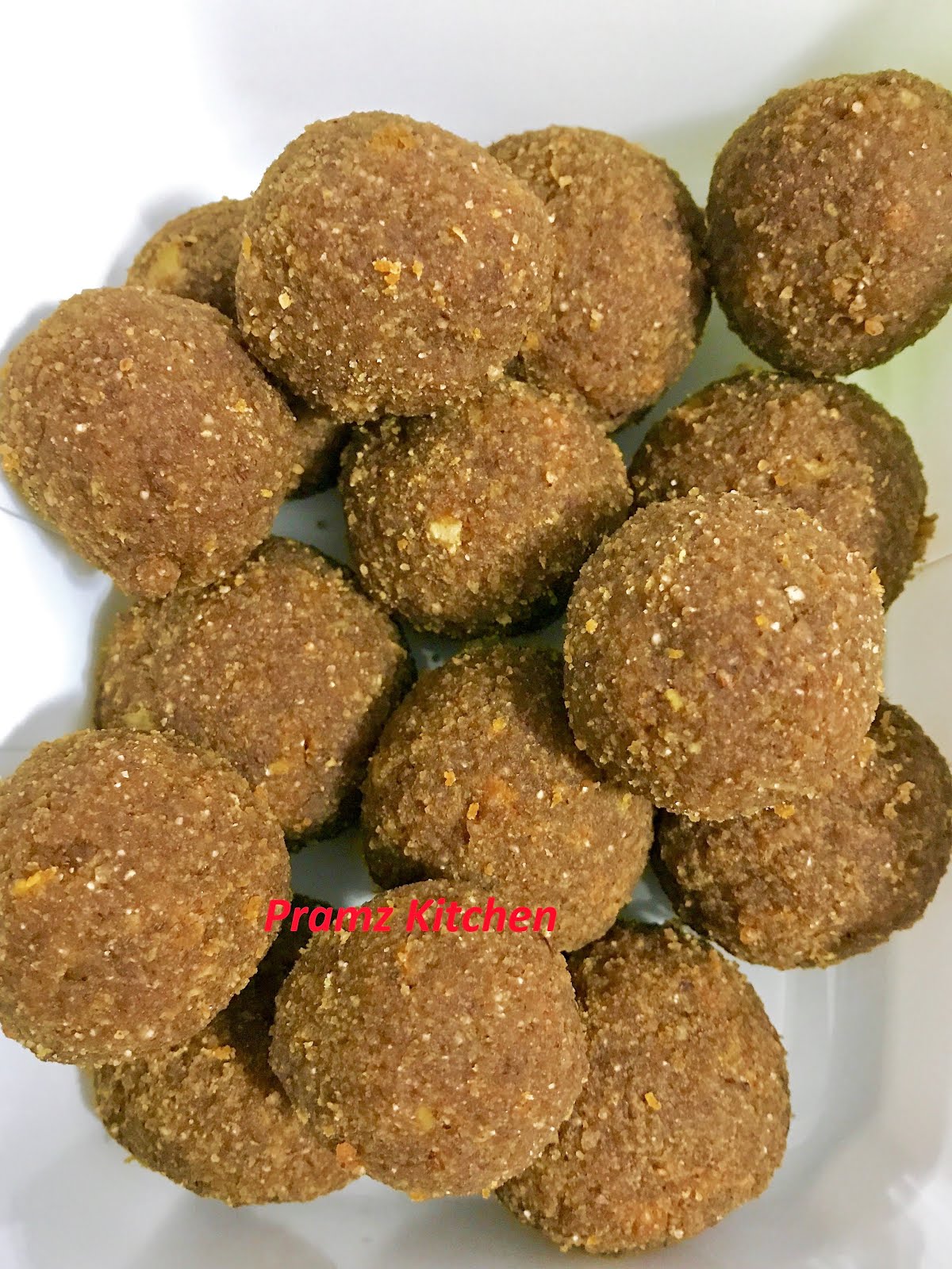 Pramz Kitchen: Ari Unda/Rice Laddu(Kerala sweet)