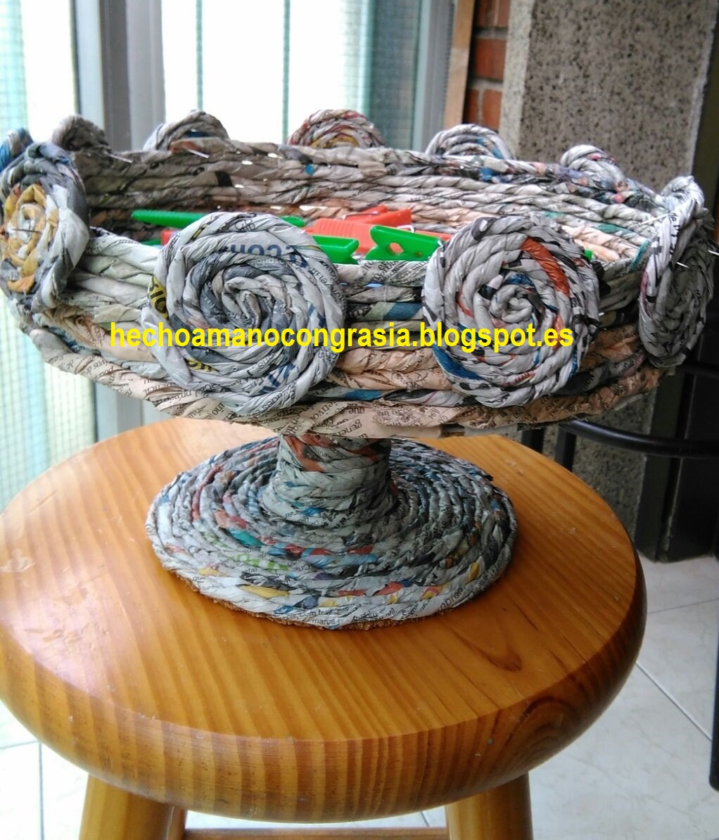 ¡HECHO A MANO CON "GRASIA"!: FRUTERO HECHO CON PAPEL DE PERIÓDICO