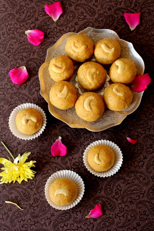 Besan Ladoo Recipe