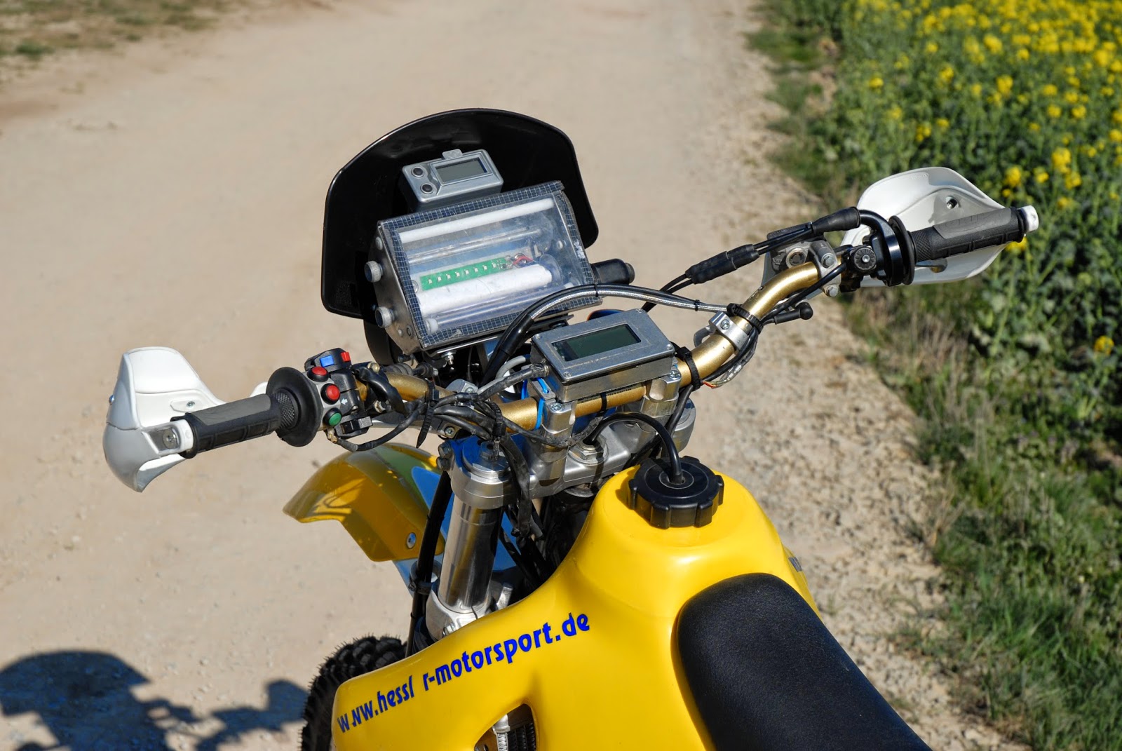 Der SUZUKI DR RALLYE & DR CUSTOM BIKE BLOG: HESSLER RALLYE DR-Z 400