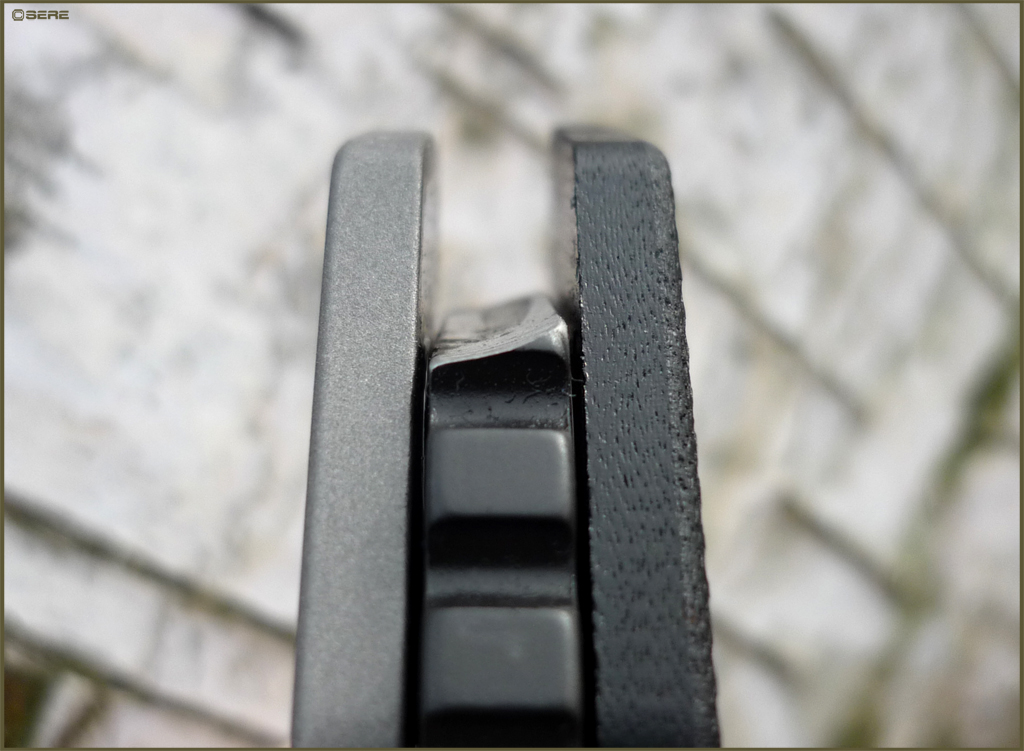 SERE - KNIVES & PHOTOGRAPHY: GB : Frame Lock