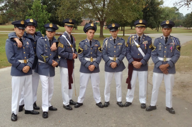 School Uniforms: Uniforms in the military