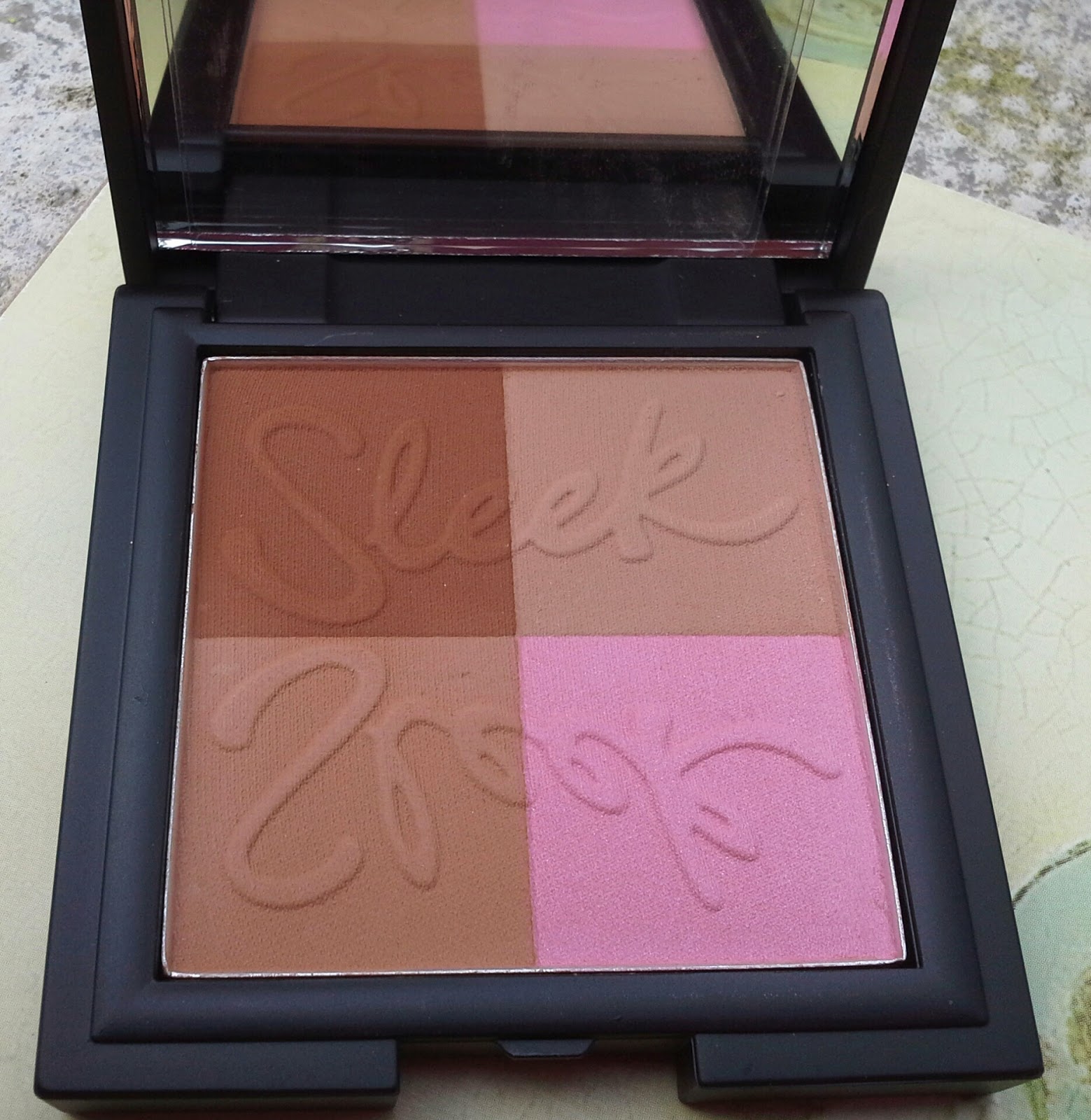 SLEEK MAKE UP BRONZE BLOCK 4 COLOURS BRONZERS 099 DARK AND 100 LIGHT ...