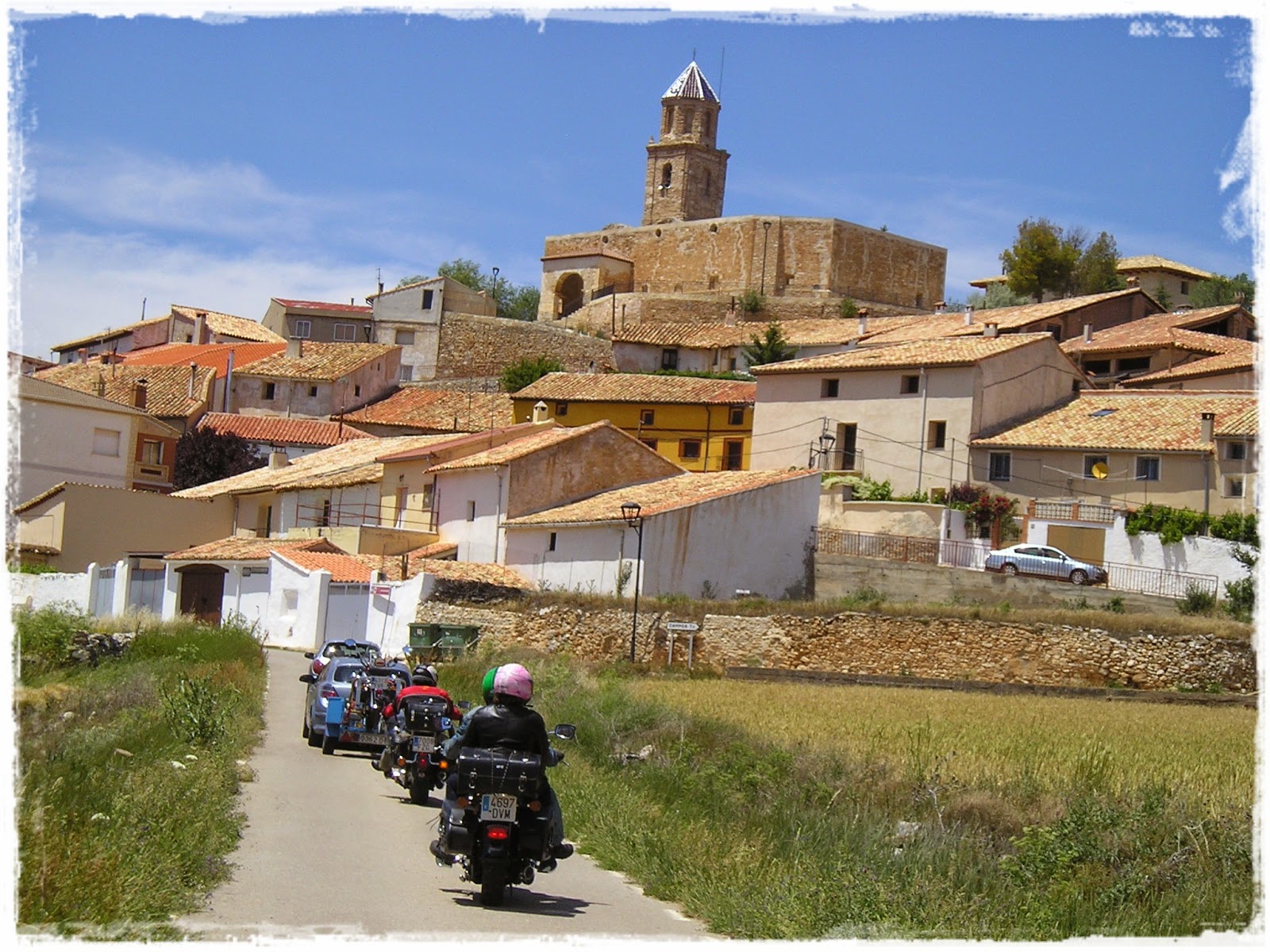 ELPERRONEGRO: JARQUE DE LA VAL, un viaje de losperrosnegros