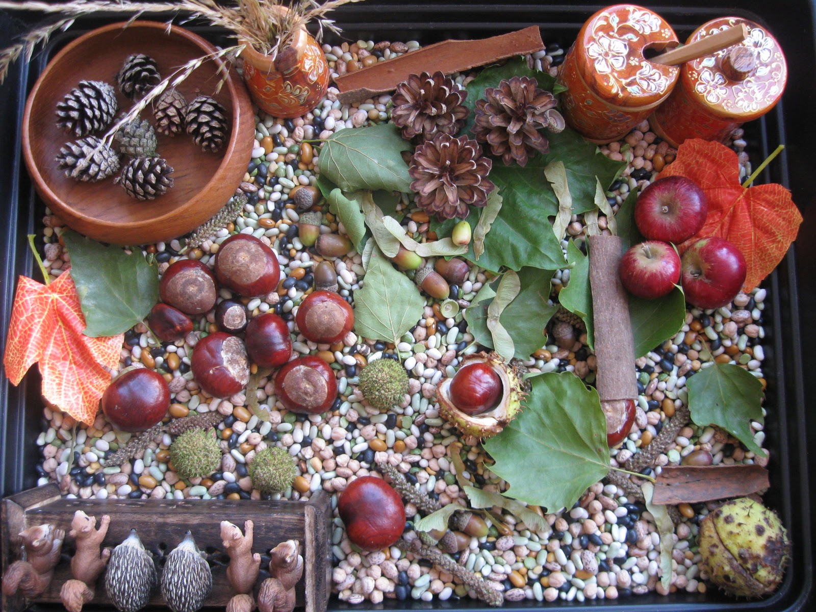 Pre school Play Autumn Sensory Play pre-school-play-autumn-sensory-play