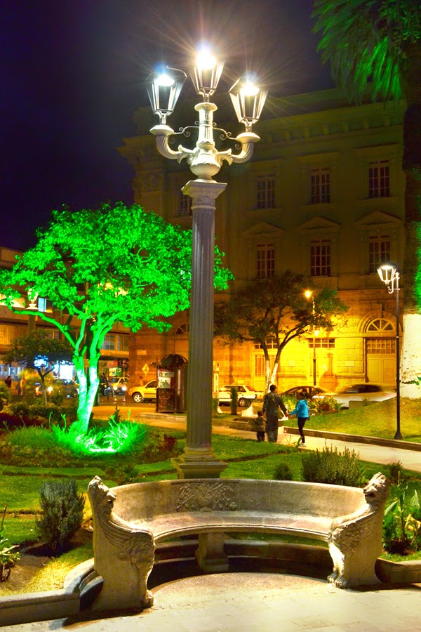 PARQUE SUCRE. ~ LOS PARQUES DE RIOBAMBA