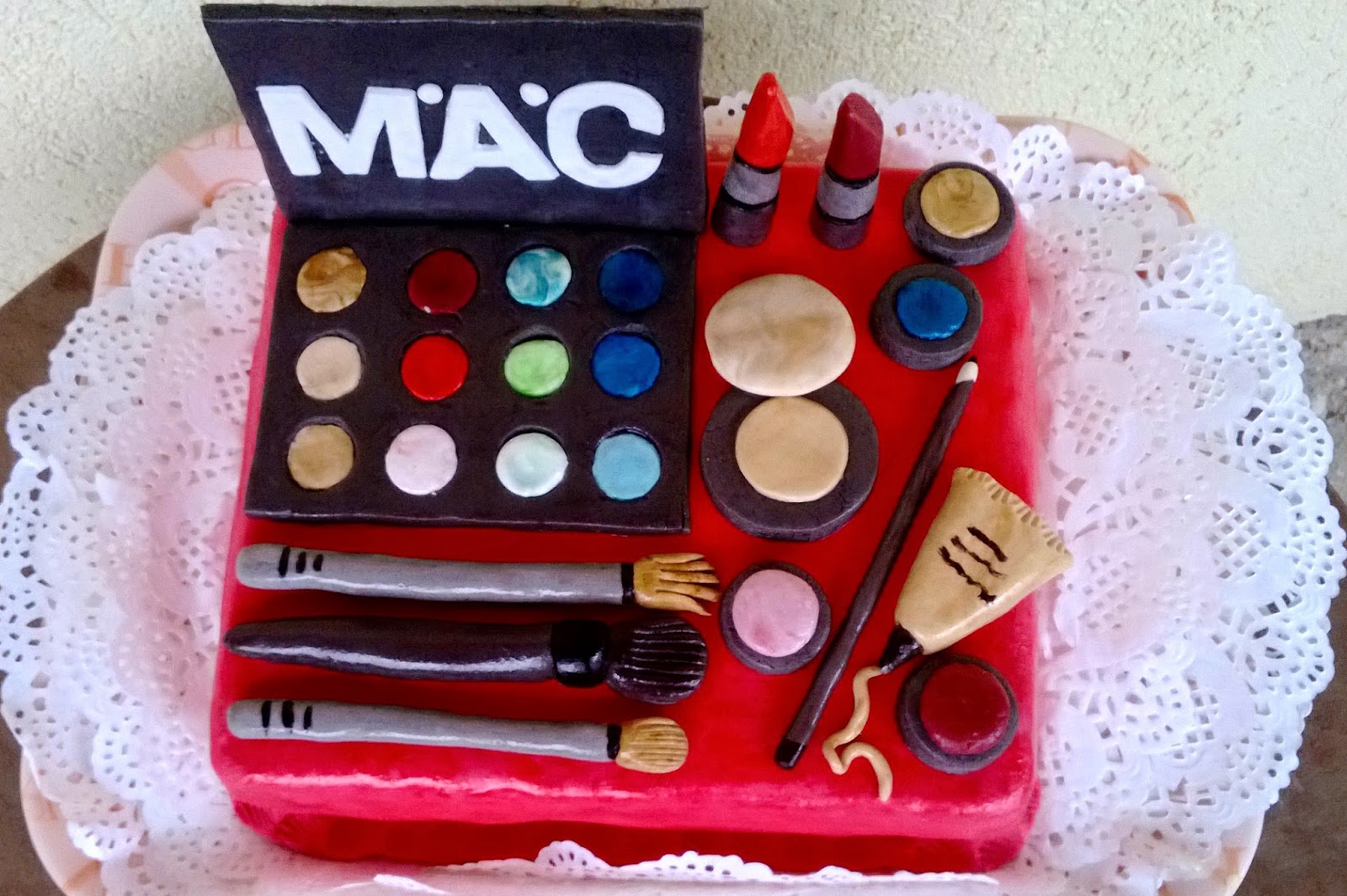 Rubin Konyhája: Sminkes torta a születésnapomra Mónitól